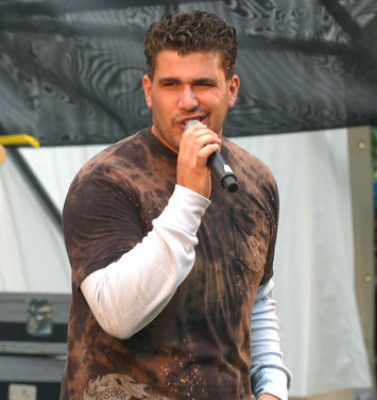 Josh Gracin Facts - Height, Age, Partner, Socials & Net Worth