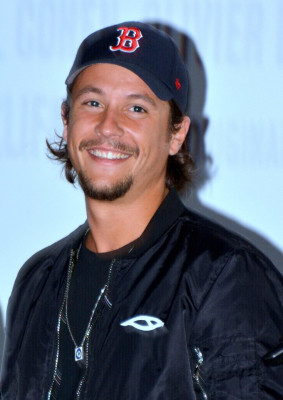 Who Is Nekfeu? Age, Height, Girlfriend, Net Worth & More